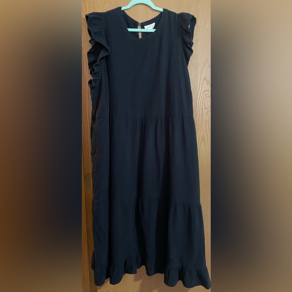 Universal Thread | Dresses | Universal Thread Black Midi Aline Dress ...